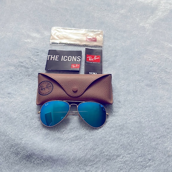 Ray-Ban | Accessories | Rayban The Icons Aviator | Poshmark